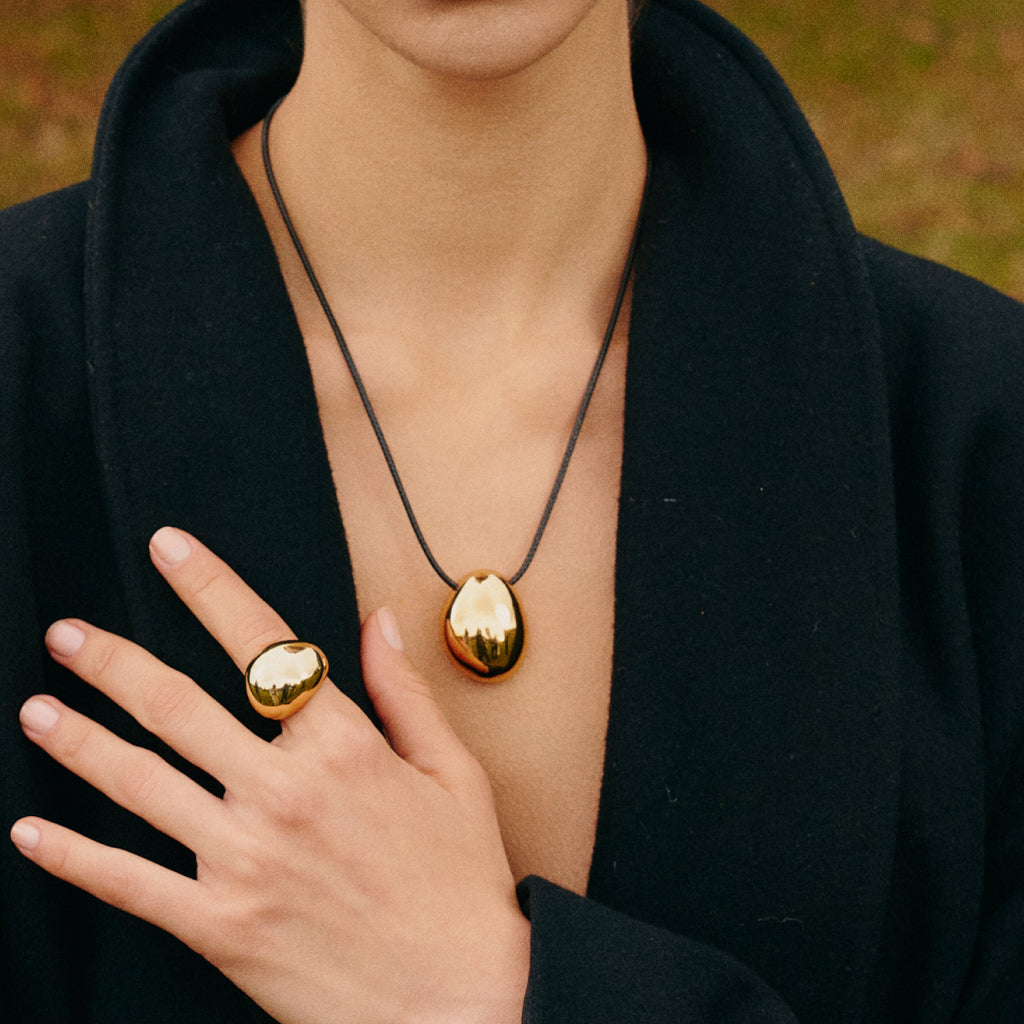 Sunlight Orbit Necklace – Retro Chic_Official