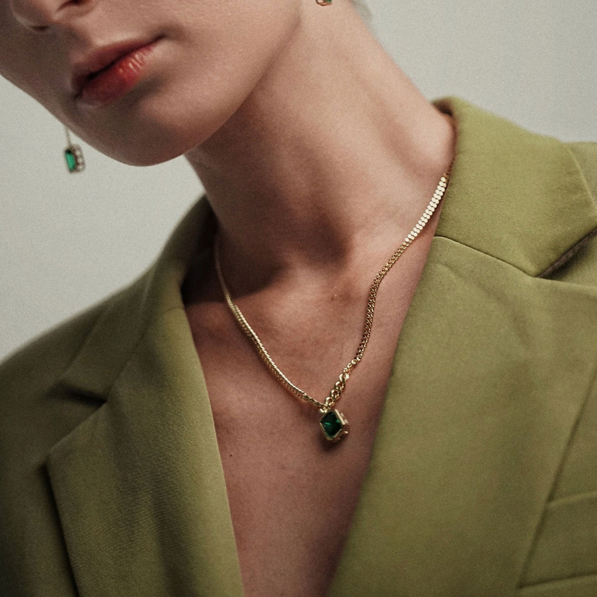 Green Chain Necklace – Retro Chic_Official